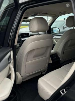 Black BMW X5 2015 in Kaunas, with an engine capacity of 2.00 L and mileage of 332 thousand km for 14600 €, photo 31 on AUTOMOTO.COM.LV