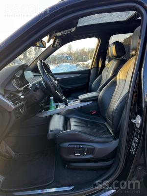 Melns BMW X5 2015 Rīga, ar dzinēja tilpumu 3.00 L un nobraukumu 220 tūkst. km par 17777 €, foto 11 vietnē AUTOMOTO.COM.LV