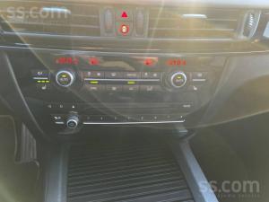 Melns BMW X5 2015 Rīga, ar dzinēja tilpumu 3.00 L un nobraukumu 220 tūkst. km par 17777 €, foto 15 vietnē AUTOMOTO.COM.LV