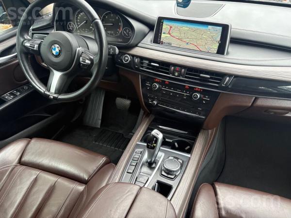 Black BMW X5 2015 in Riga, with an engine capacity of 3.00 L and mileage of 0 thousand km for 15650 €, photo 7 on AUTOMOTO.COM.LV