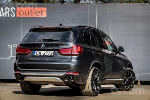 Melns BMW X5 2015 Rīga, ar dzinēja tilpumu 3.00 L un nobraukumu 325 tūkst. km par 15490 €, foto 8 vietnē AUTOMOTO.COM.LV