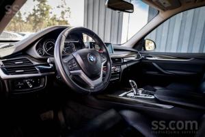 Melns BMW X5 2015 Rīga, ar dzinēja tilpumu 3.00 L un nobraukumu 325 tūkst. km par 15490 €, foto 10 vietnē AUTOMOTO.COM.LV