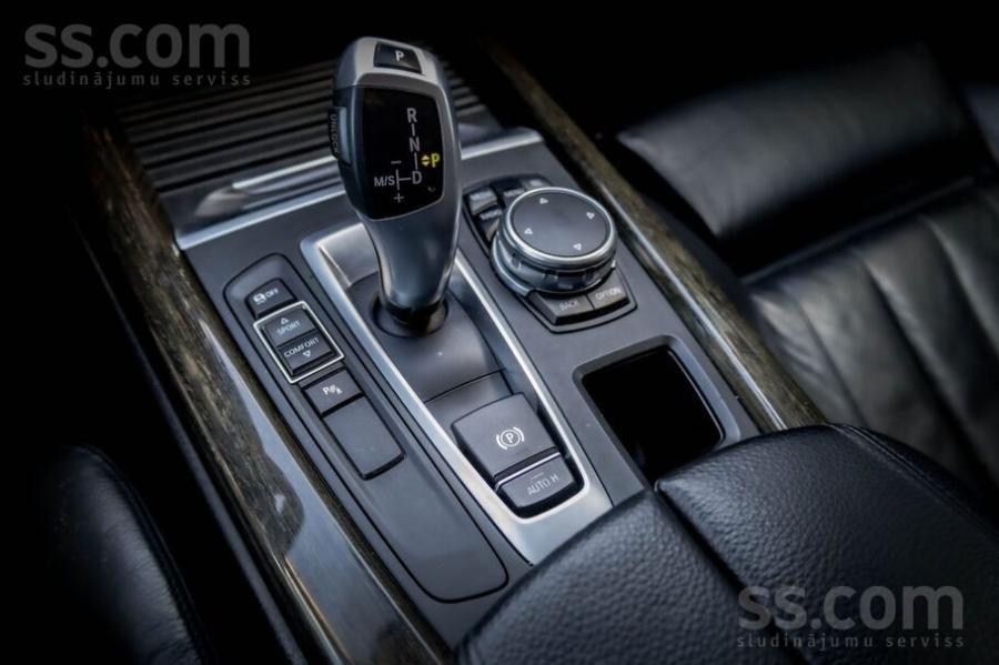 Melns BMW X5 2015 Rīga, ar dzinēja tilpumu 3.00 L un nobraukumu 325 tūkst. km par 15490 €, foto 16 vietnē AUTOMOTO.COM.LV