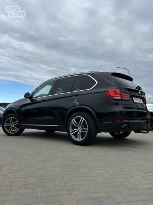 Melns BMW X5 2015 Kauņa, ar dzinēja tilpumu 2.00 L un nobraukumu 332 tūkst. km par 14300 €, foto 13 vietnē AUTOMOTO.COM.LV