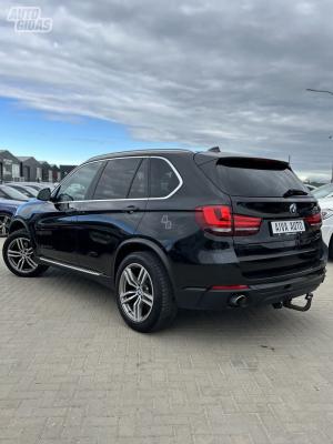 Melns BMW X5 2015 Kauņa, ar dzinēja tilpumu 2.00 L un nobraukumu 332 tūkst. km par 14300 €, foto 14 vietnē AUTOMOTO.COM.LV