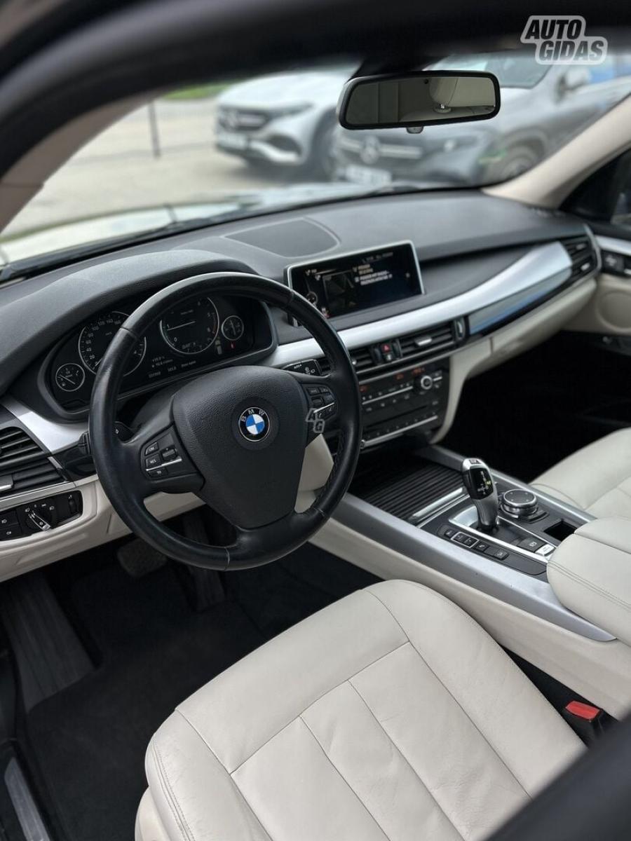 Melns BMW X5 2015 Kauņa, ar dzinēja tilpumu 2.00 L un nobraukumu 332 tūkst. km par 14300 €, foto 19 vietnē AUTOMOTO.COM.LV