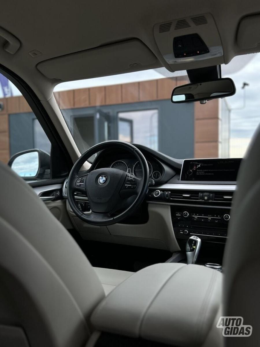 Melns BMW X5 2015 Kauņa, ar dzinēja tilpumu 2.00 L un nobraukumu 332 tūkst. km par 14300 €, foto 23 vietnē AUTOMOTO.COM.LV