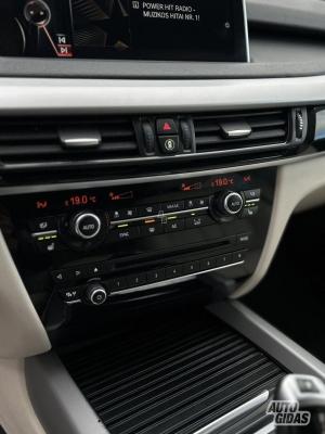 Melns BMW X5 2015 Kauņa, ar dzinēja tilpumu 2.00 L un nobraukumu 332 tūkst. km par 14300 €, foto 26 vietnē AUTOMOTO.COM.LV