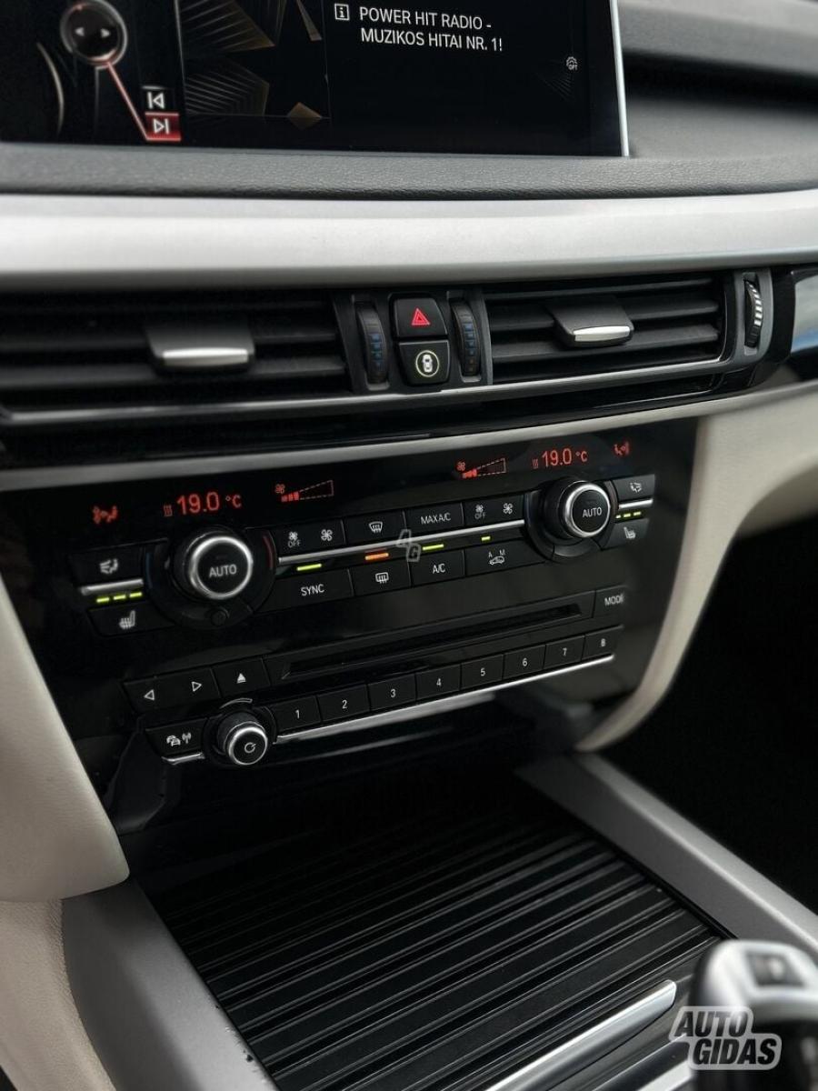 Melns BMW X5 2015 Kauņa, ar dzinēja tilpumu 2.00 L un nobraukumu 332 tūkst. km par 14300 €, foto 26 vietnē AUTOMOTO.COM.LV