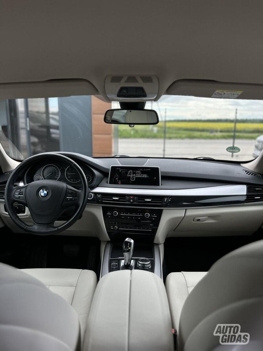 Melns BMW X5 2015 Kauņa, ar dzinēja tilpumu 2.00 L un nobraukumu 332 tūkst. km par 14300 €, foto 30 vietnē AUTOMOTO.COM.LV