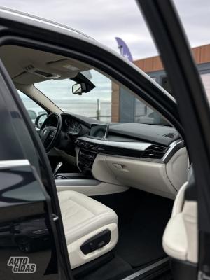Melns BMW X5 2015 Kauņa, ar dzinēja tilpumu 2.00 L un nobraukumu 332 tūkst. km par 14300 €, foto 31 vietnē AUTOMOTO.COM.LV