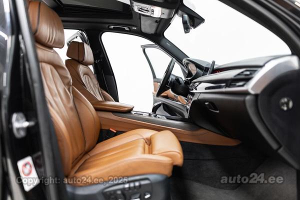 Black BMW X5 2016 in Tallinn, with an engine capacity of 3.00 L and mileage of 260 thousand km for 22999 €, photo 11 on AUTOMOTO.COM.LV