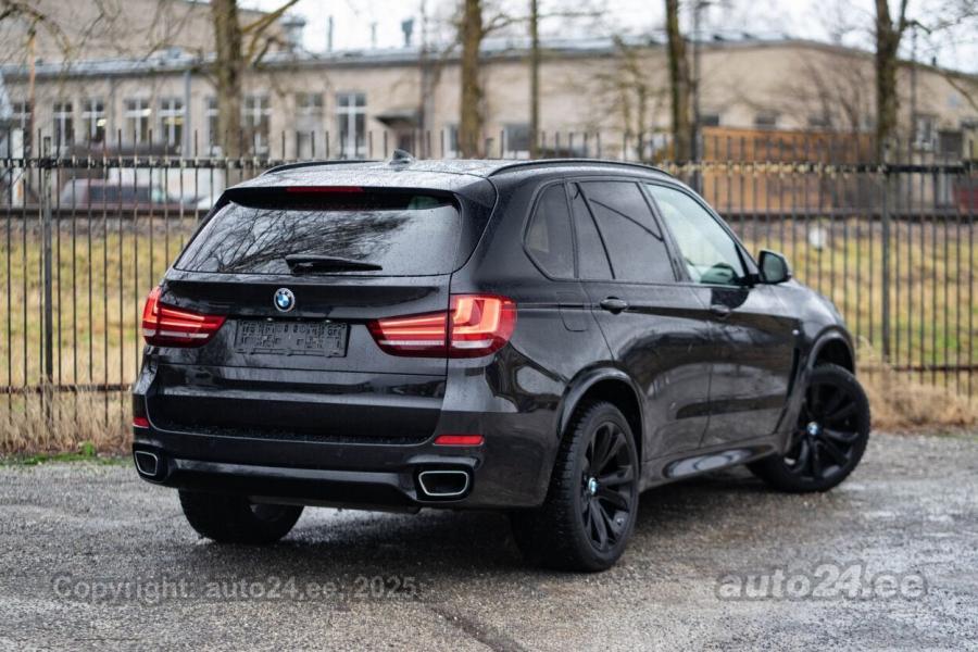 Black BMW X5 2016 in Tartu, with an engine capacity of 0.00 L and mileage of 89 thousand km for 33490 €, photo 2 on AUTOMOTO.COM.LV