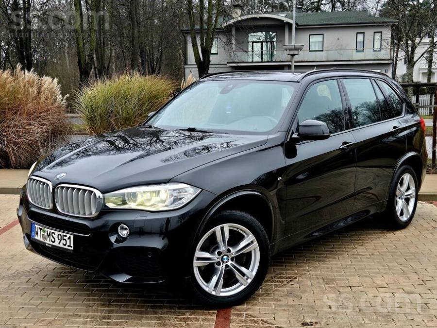 Black BMW X5 2016 in Jurmala, with an engine capacity of 3.00 L and mileage of 198 thousand km for 19500 €, photo 1 on AUTOMOTO.COM.LV