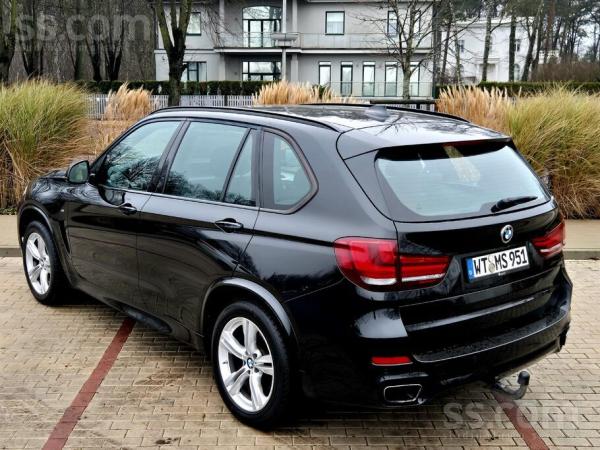 Melns BMW X5 2016 Jūrmala, ar dzinēja tilpumu 3.00 L un nobraukumu 198 tūkst. km par 19500 €, foto 3 vietnē AUTOMOTO.COM.LV