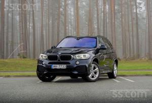 Melns BMW X5 2016 Rīga, ar dzinēja tilpumu 3.00 L un nobraukumu 341 tūkst. km par 20990 €, foto  vietnē AUTOMOTO.COM.LV
