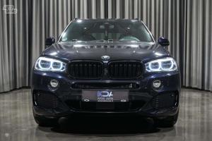 Black BMW X5 2016 in Marijampole, with an engine capacity of 3.00 L and mileage of 225 thousand km for 22850 €, photo 3 on AUTOMOTO.COM.LV