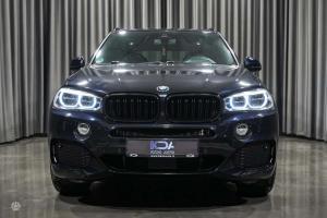 Black BMW X5 2016 in Marijampole, with an engine capacity of 2.99 L and mileage of 225 thousand km for 22850 €, photo 3 on AUTOMOTO.COM.LV