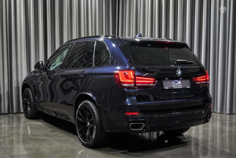 Black BMW X5 2016 in Marijampole, with an engine capacity of 2.99 L and mileage of 225 thousand km for 22850 €, photo 8 on AUTOMOTO.COM.LV