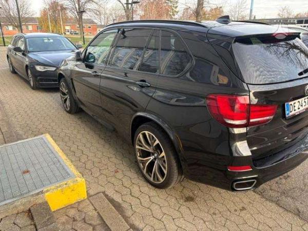 Black BMW X5 2016 in Utena, with an engine capacity of 2.99 L and mileage of 240 thousand km for 14990 €, photo 2 on AUTOMOTO.COM.LV