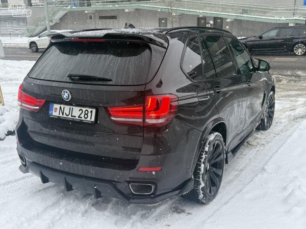 Melns BMW X5 2016 Viļņa, ar dzinēja tilpumu 3.00 L un nobraukumu 300 tūkst. km par 21800 €, foto 6 vietnē AUTOMOTO.COM.LV