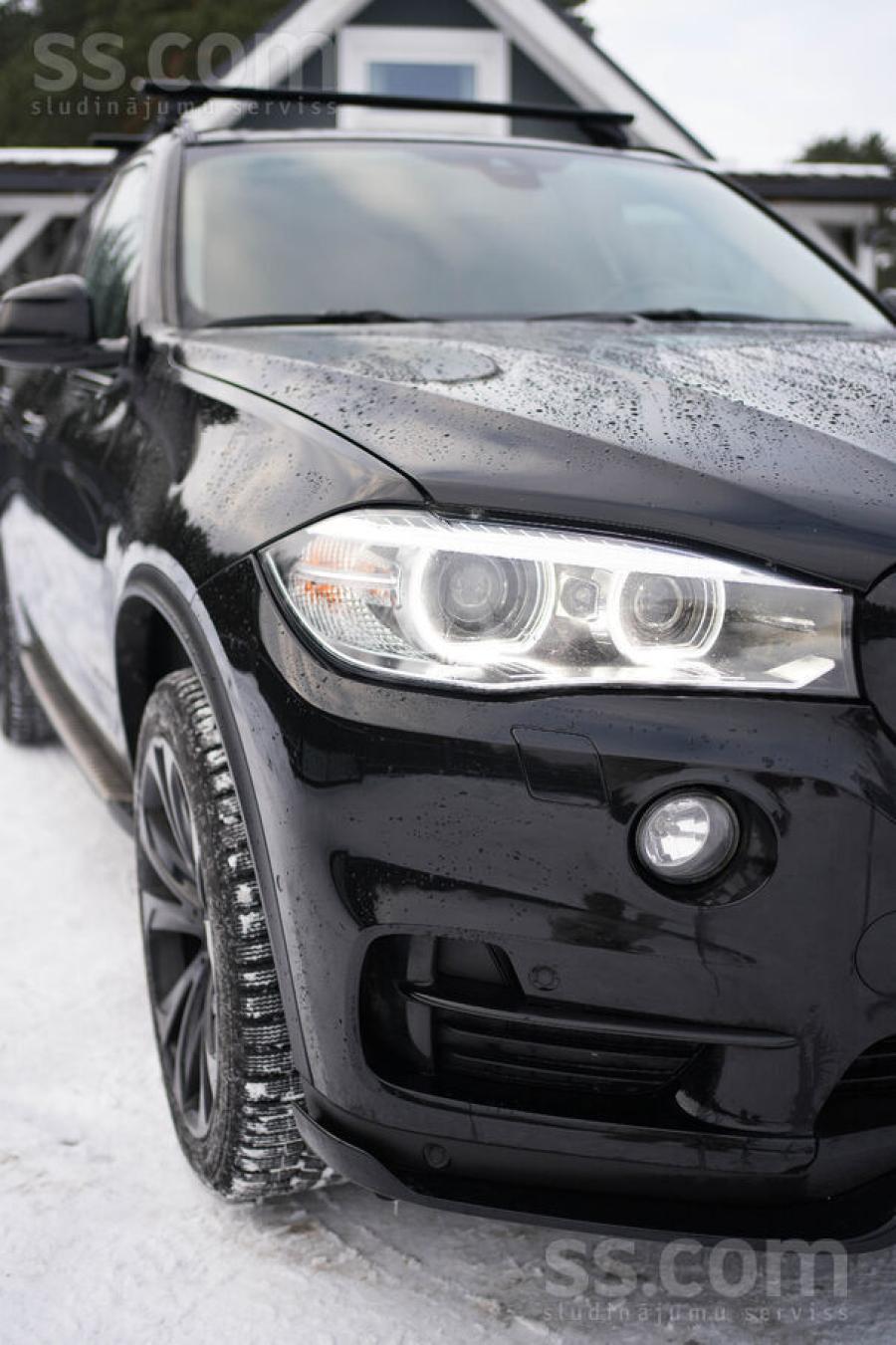 Black BMW X5 2016 in Riga, with an engine capacity of 2.00 L and mileage of 223 thousand km for 20500 €, photo 3 on AUTOMOTO.COM.LV
