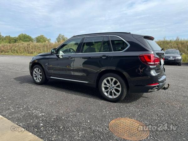 Black BMW X5 2016 in Tallinn, with an engine capacity of 3.00 L and mileage of 240 thousand km for 20900 €, photo 3 on AUTOMOTO.COM.LV