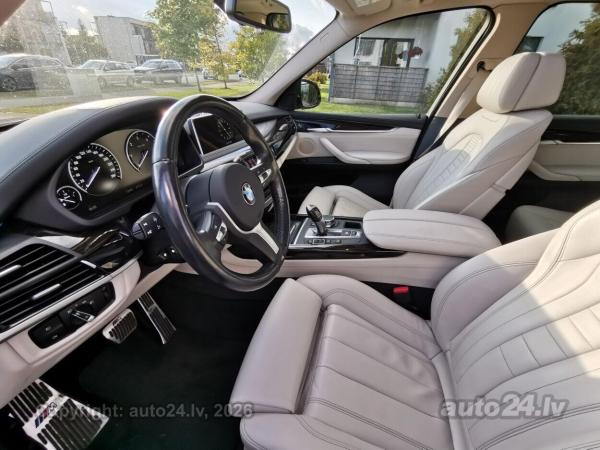 Black BMW X5 2016 in Tallinn, with an engine capacity of 3.00 L and mileage of 240 thousand km for 20900 €, photo 6 on AUTOMOTO.COM.LV