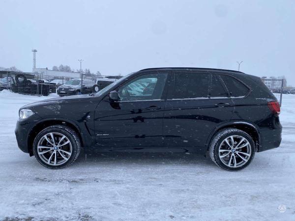 Melns BMW X5 2016 Marijampole, ar dzinēja tilpumu 2.99 L un nobraukumu 274 tūkst. km par 21000 €, foto 3 vietnē AUTOMOTO.COM.LV