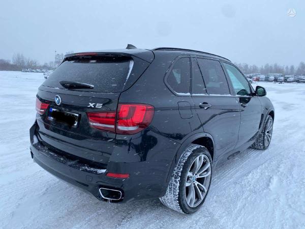 Melns BMW X5 2016 Marijampole, ar dzinēja tilpumu 2.99 L un nobraukumu 274 tūkst. km par 21000 €, foto 6 vietnē AUTOMOTO.COM.LV