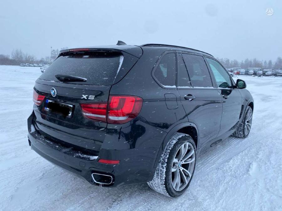 Melns BMW X5 2016 Marijampole, ar dzinēja tilpumu 2.99 L un nobraukumu 274 tūkst. km par 21000 €, foto 6 vietnē AUTOMOTO.COM.LV