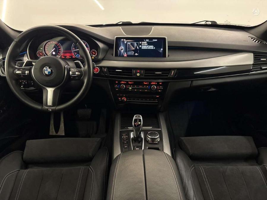 Black BMW X5 2016 in Marijampole, with an engine capacity of 2.99 L and mileage of 340 thousand km for 21450 €, photo 16 on AUTOMOTO.COM.LV