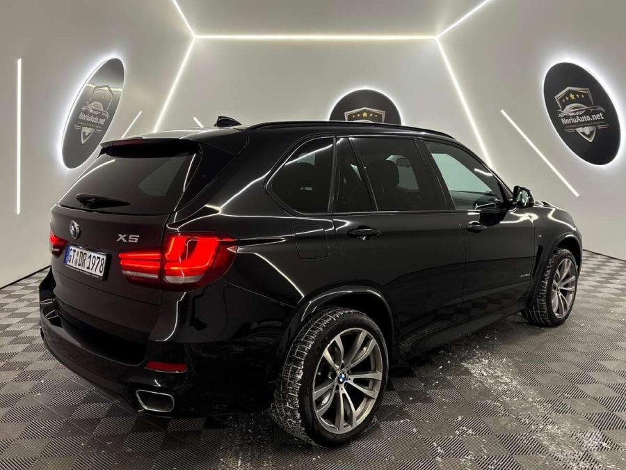 Black BMW X5 2016 in Marijampole, with an engine capacity of 2.99 L and mileage of 340 thousand km for 21450 €, photo 29 on AUTOMOTO.COM.LV