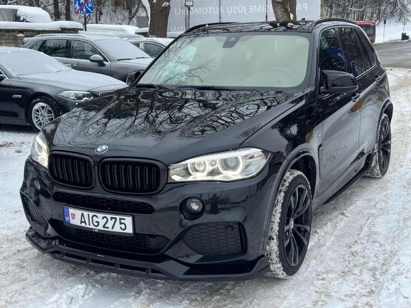 Black BMW X5 2016 in Vilnius, with an engine capacity of 2.99 L and mileage of 276 thousand km for 22000 €, photo 1 on AUTOMOTO.COM.LV