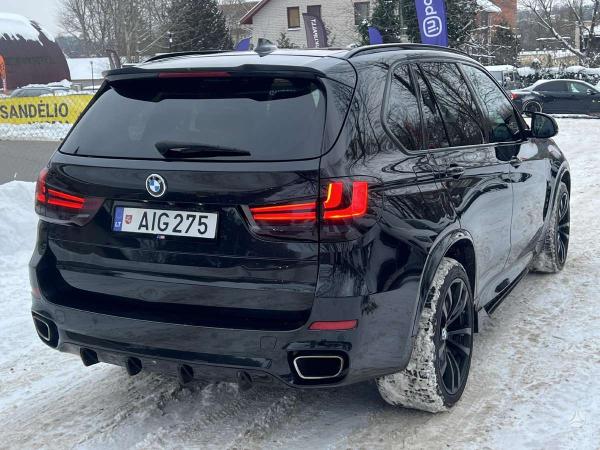 Black BMW X5 2016 in Vilnius, with an engine capacity of 2.99 L and mileage of 276 thousand km for 22000 €, photo 5 on AUTOMOTO.COM.LV
