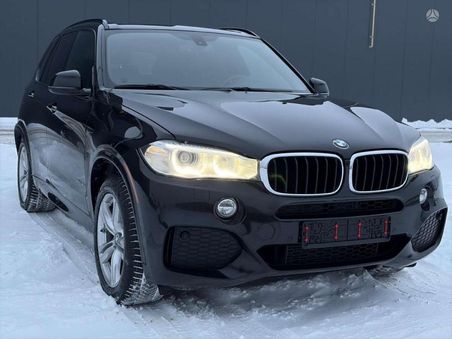 Black BMW X5 2016 in Siauliai, with an engine capacity of 2.98 L and mileage of 255 thousand km for 20400 €, photo 3 on AUTOMOTO.COM.LV