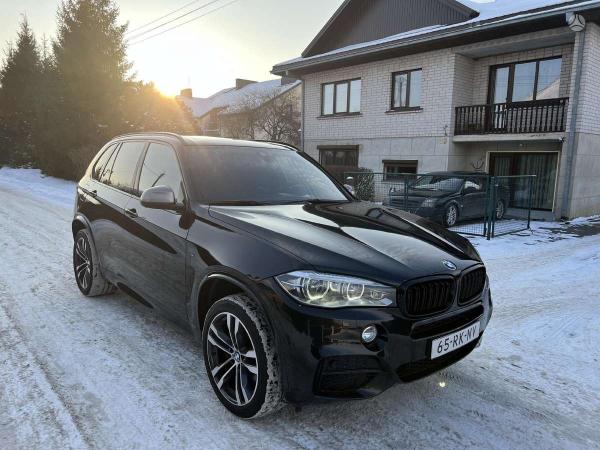 Black BMW X5 2016 in Kaunas, with an engine capacity of 2.99 L and mileage of 260 thousand km for 22500 €, photo 9 on AUTOMOTO.COM.LV