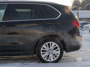 Black BMW X5 2016 in Vilnius, with an engine capacity of 2.98 L and mileage of 194 thousand km for 15500 €, photo 7 on AUTOMOTO.COM.LV