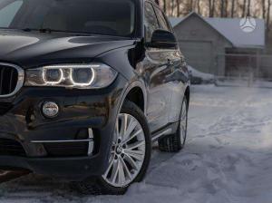 Black BMW X5 2016 in Vilnius, with an engine capacity of 2.98 L and mileage of 194 thousand km for 15500 €, photo 15 on AUTOMOTO.COM.LV