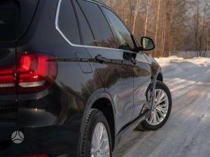 Black BMW X5 2016 in Vilnius, with an engine capacity of 2.98 L and mileage of 194 thousand km for 15500 €, photo 17 on AUTOMOTO.COM.LV