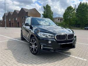 Black BMW X5 2016 in Vilnius, with an engine capacity of 2.99 L and mileage of 300 thousand km for 20700 €, photo  on AUTOMOTO.COM.LV