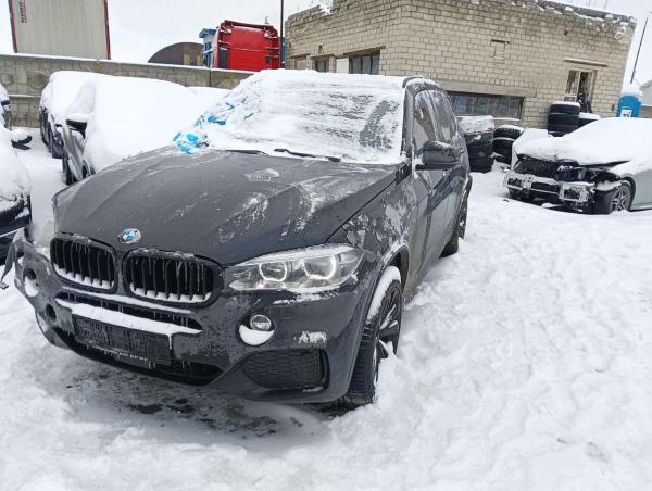 Melns BMW X5 2016 Marijampole, ar dzinēja tilpumu 2.99 L un nobraukumu 358 tūkst. km par 10500 €, foto 3 vietnē AUTOMOTO.COM.LV