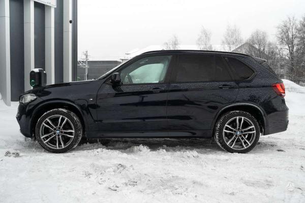 Black BMW X5 2016 in Vilnius, with an engine capacity of 2.99 L and mileage of 170 thousand km for 22690 €, photo 2 on AUTOMOTO.COM.LV