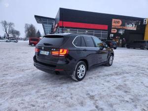 Black BMW X5 2016 in Taurage, with an engine capacity of 2.00 L and mileage of 265 thousand km for 14800 €, photo 5 on AUTOMOTO.COM.LV