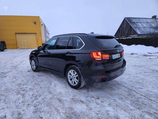 Melns BMW X5 2016 Tauragė, ar dzinēja tilpumu 2.00 L un nobraukumu 265 tūkst. km par 14800 €, foto 7 vietnē AUTOMOTO.COM.LV