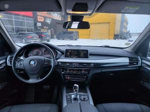 Black BMW X5 2016 in Taurage, with an engine capacity of 2.00 L and mileage of 265 thousand km for 14800 €, photo 11 on AUTOMOTO.COM.LV