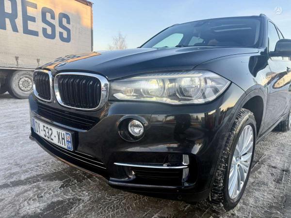Black BMW X5 2016 in Taurage, with an engine capacity of 2.99 L and mileage of 260 thousand km for 17300 €, photo 5 on AUTOMOTO.COM.LV