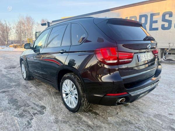 Black BMW X5 2016 in Taurage, with an engine capacity of 2.99 L and mileage of 260 thousand km for 17300 €, photo 7 on AUTOMOTO.COM.LV
