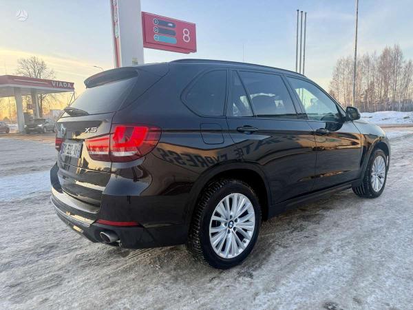 Black BMW X5 2016 in Taurage, with an engine capacity of 2.99 L and mileage of 260 thousand km for 17300 €, photo 8 on AUTOMOTO.COM.LV