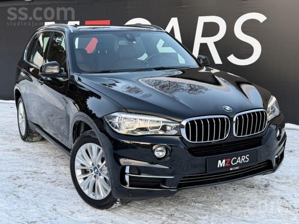 Black BMW X5 2016 in Riga, with an engine capacity of 2.00 L and mileage of 123 thousand km for 23990 €, photo 2 on AUTOMOTO.COM.LV